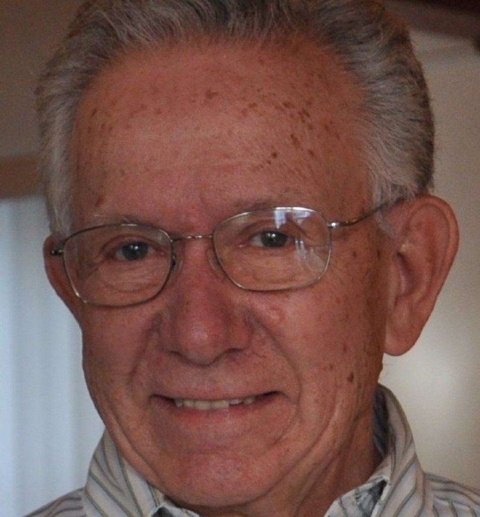 Ralph Estell Moffett - Classic Hits 100.7 KLOG
